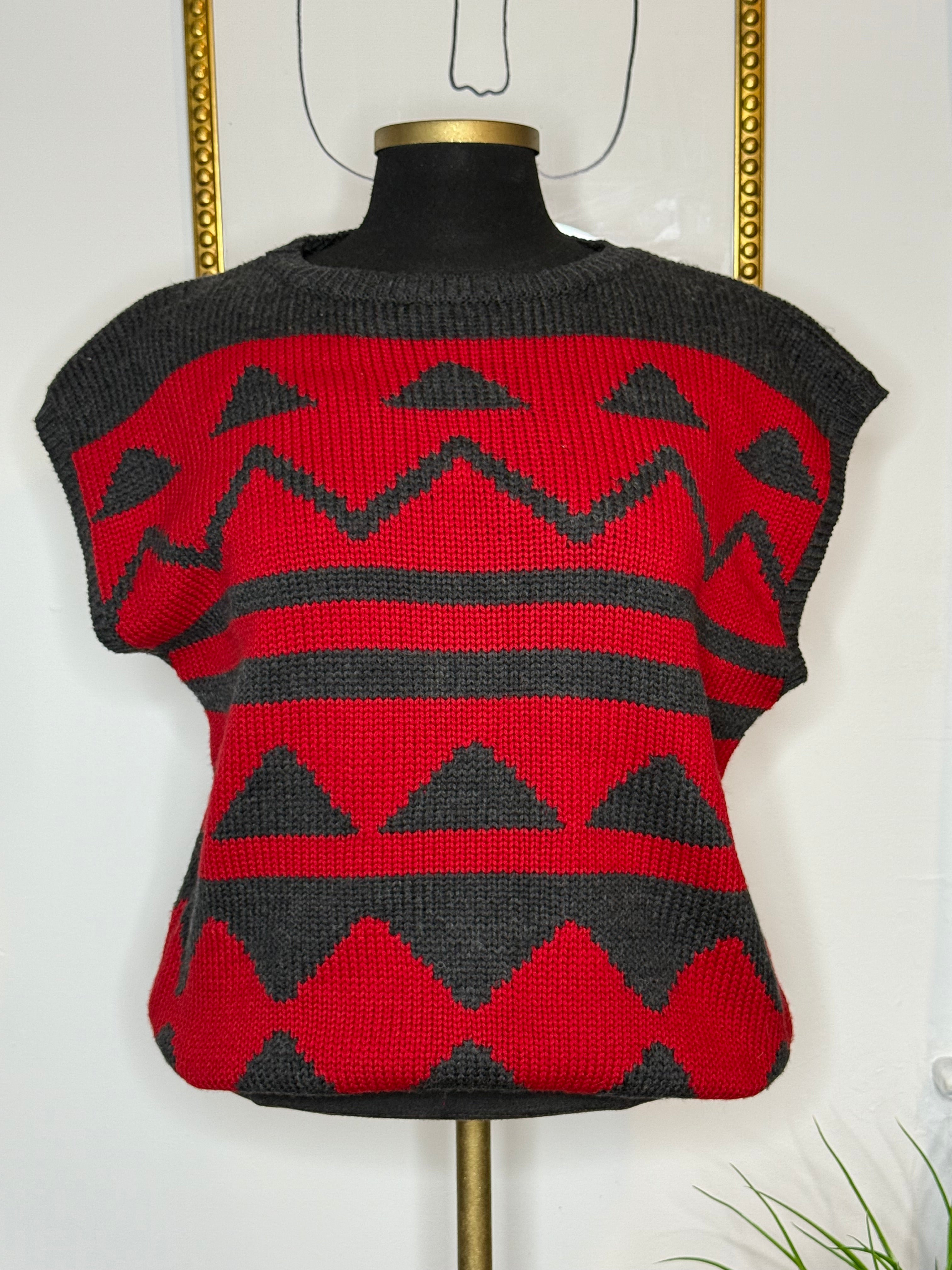 Triangle Vest – The Consignment Mixer